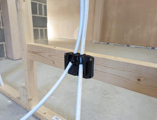 GRS-DUO-15 15mm Radiator Pipe Guide & Seal | Manthorpe